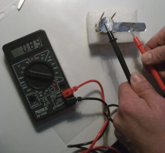 The birth of electrochemistry: building a simple voltaic pile ...